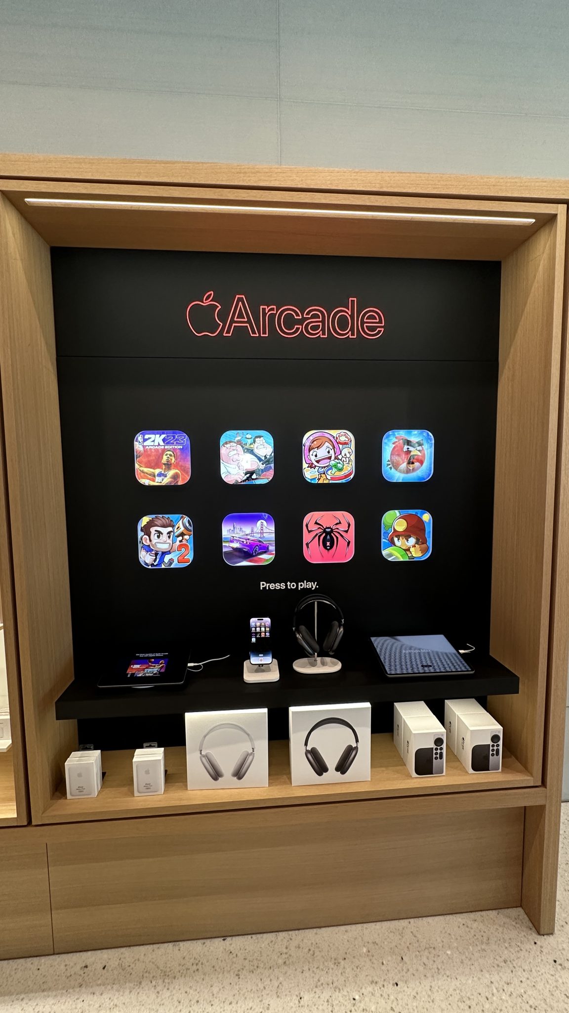 Apple BKC Store in Mumbai